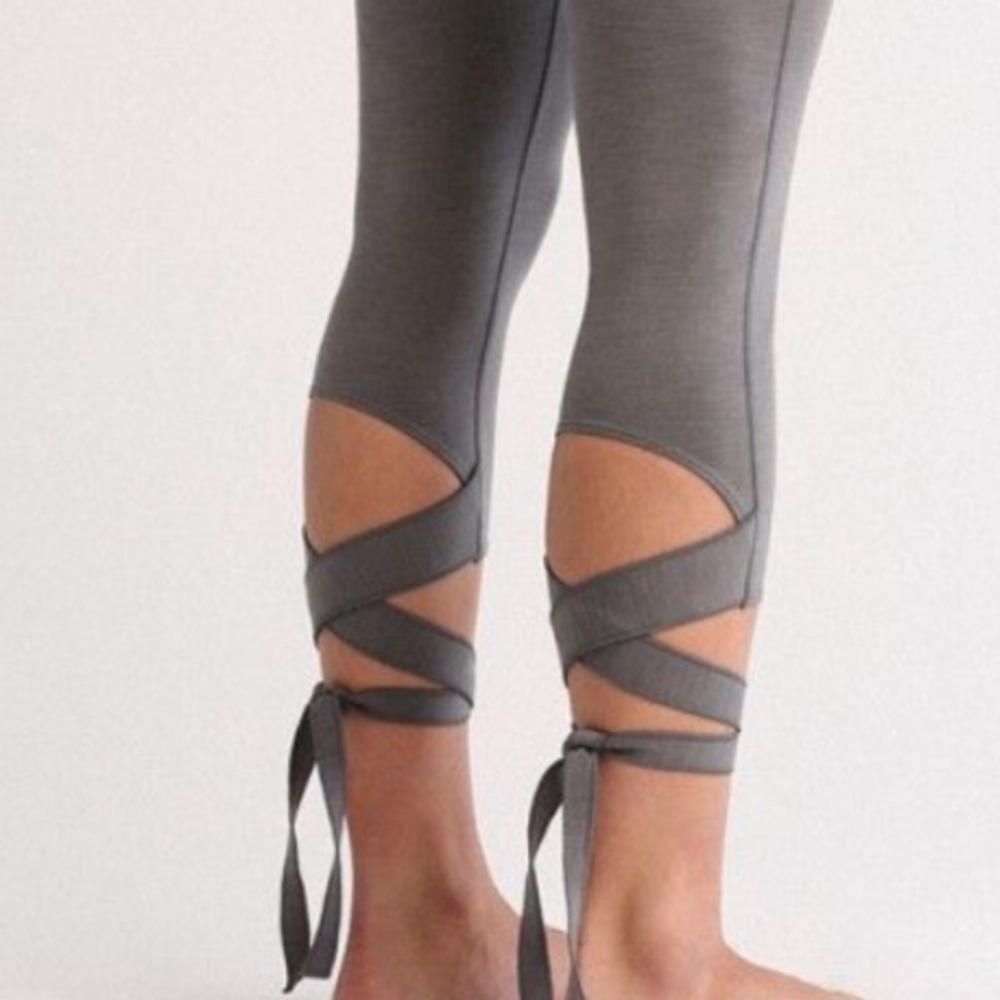 Manduka Flux Black Tie-Back Yoga Leggings - Gem